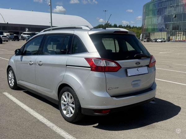 Grey Ford Grand C-MAX 2016 in Siauliai, with an engine capacity of 1.50 L and mileage of 181 thousand km for 6900 €, photo 6 on AUTOMOTO.COM.LV