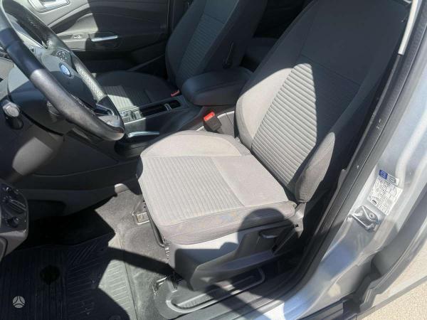 Grey Ford Grand C-MAX 2016 in Siauliai, with an engine capacity of 1.50 L and mileage of 181 thousand km for 6900 €, photo 8 on AUTOMOTO.COM.LV