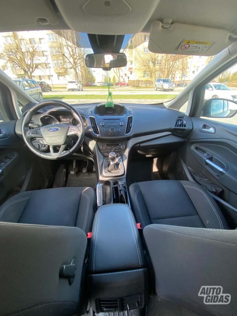 Pelēks Ford Grand C-MAX 2017 Panevēža, ar dzinēja tilpumu 1.00 L un nobraukumu 145 tūkst. km par 7590 €, foto 6 vietnē AUTOMOTO.COM.LV