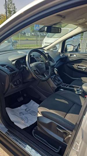 Grey Ford Grand C-MAX 2017 in Kaunas, with an engine capacity of 1.50 L and mileage of 180 thousand km for 5350 €, photo 5 on AUTOMOTO.COM.LV