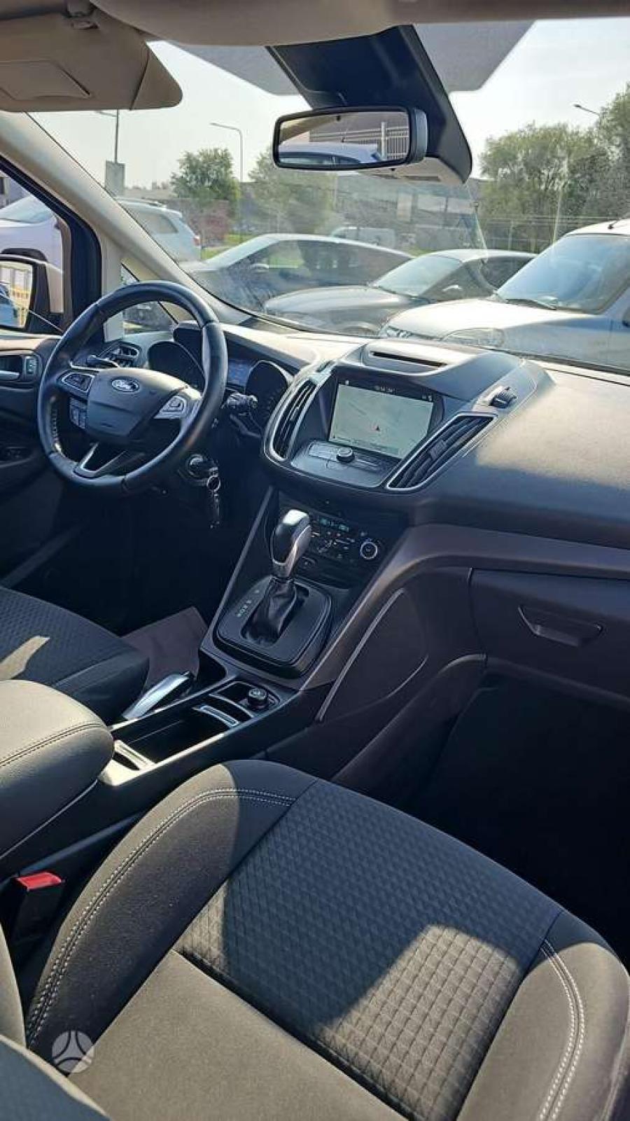 Grey Ford Grand C-MAX 2017 in Kaunas, with an engine capacity of 1.50 L and mileage of 180 thousand km for 5350 €, photo 9 on AUTOMOTO.COM.LV