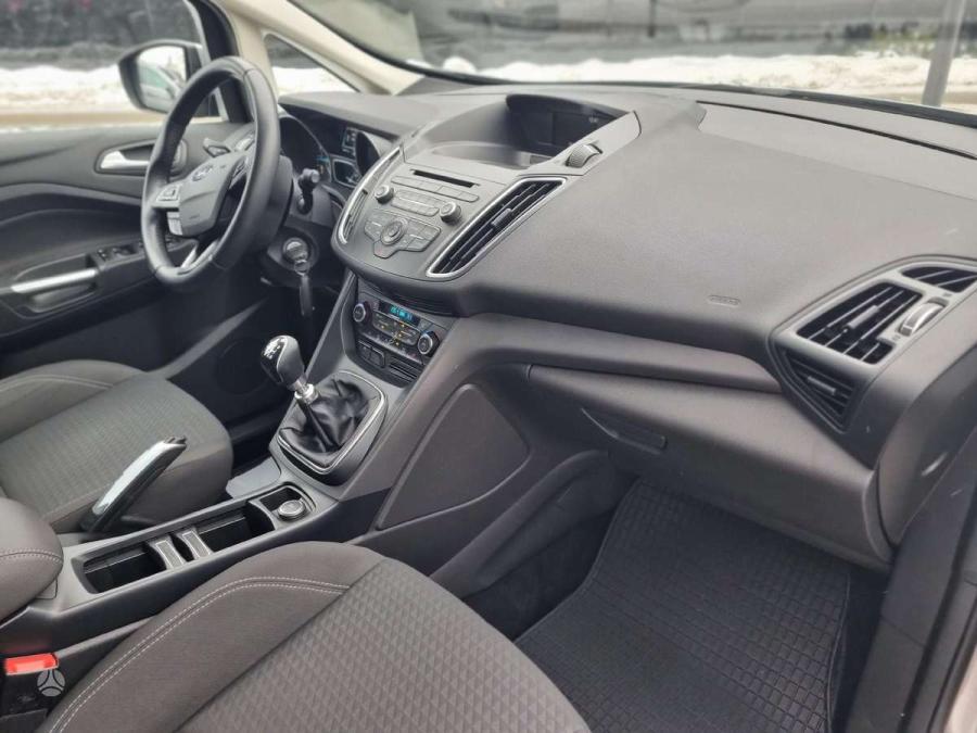 Pelēks Ford Grand C-MAX 2018 Kauņa, ar dzinēja tilpumu 1.50 L un nobraukumu 165 tūkst. km par 6500 €, foto 10 vietnē AUTOMOTO.COM.LV