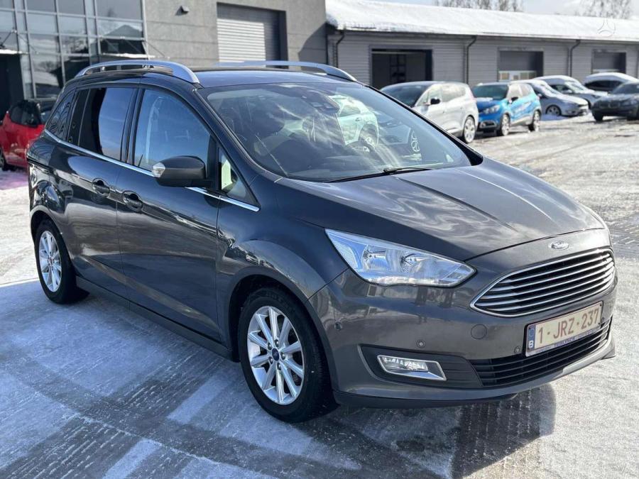 Grey Ford Grand C-MAX 2018 in Taurage, with an engine capacity of 1.00 L and mileage of 149 thousand km for 5900 €, photo 6 on AUTOMOTO.COM.LV