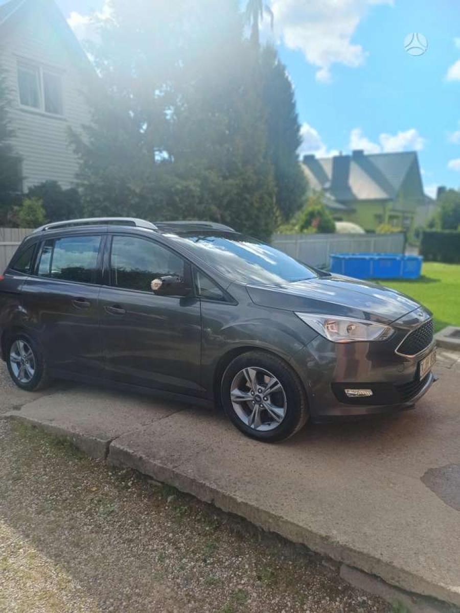 Grey Ford Grand C-MAX 2018 in Kaunas, with an engine capacity of 1.50 L and mileage of 193 thousand km for 5300 €, photo 3 on AUTOMOTO.COM.LV