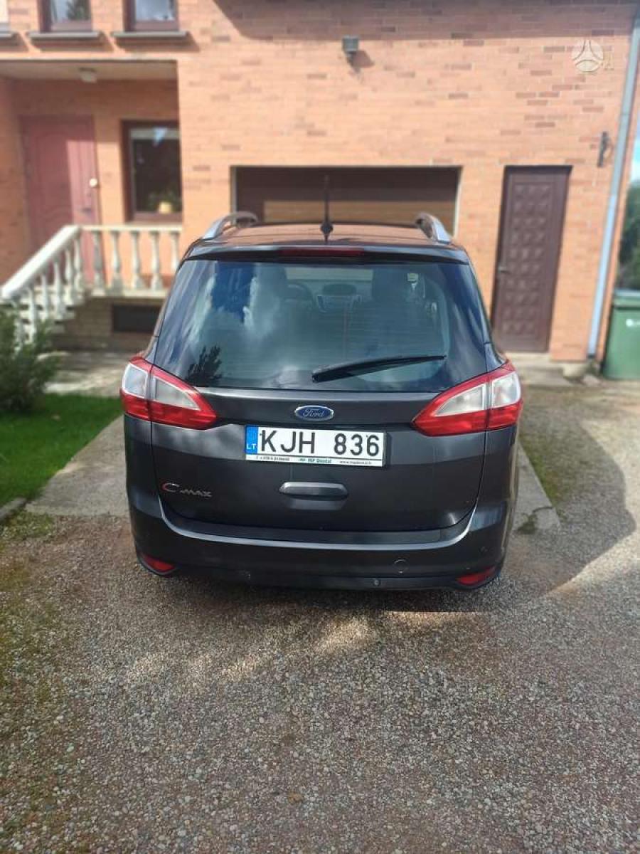 Grey Ford Grand C-MAX 2018 in Kaunas, with an engine capacity of 1.50 L and mileage of 193 thousand km for 5300 €, photo 4 on AUTOMOTO.COM.LV