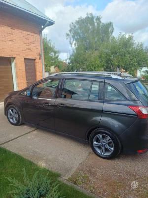 Grey Ford Grand C-MAX 2018 in Kaunas, with an engine capacity of 1.50 L and mileage of 193 thousand km for 5300 €, photo 5 on AUTOMOTO.COM.LV