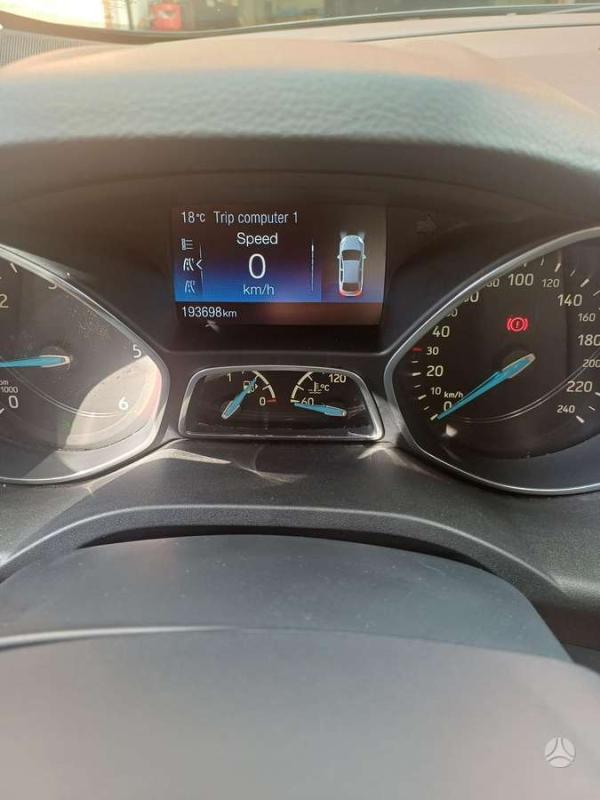 Pelēks Ford Grand C-MAX 2018 Kauņa, ar dzinēja tilpumu 1.50 L un nobraukumu 193 tūkst. km par 5300 €, foto 6 vietnē AUTOMOTO.COM.LV