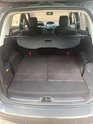 Grey Ford Grand C-MAX 2018 in Kaunas, with an engine capacity of 1.50 L and mileage of 193 thousand km for 5300 €, photo 9 on AUTOMOTO.COM.LV