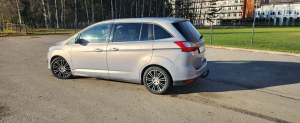 Pelēks Ford Grand C-MAX 2010 Kaišiadorys, ar dzinēja tilpumu 1.60 L un nobraukumu 316 tūkst. km par 3500 €, foto 3 vietnē AUTOMOTO.COM.LV