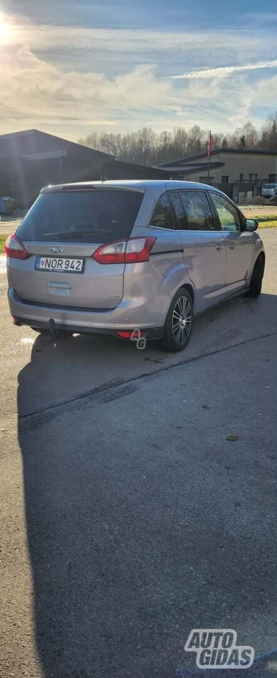 Pelēks Ford Grand C-MAX 2010 Kaišiadorys, ar dzinēja tilpumu 1.60 L un nobraukumu 316 tūkst. km par 3500 €, foto 7 vietnē AUTOMOTO.COM.LV