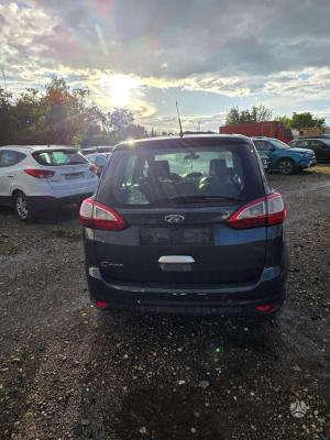 Grey Ford Grand C-MAX 2011 in Ukmerge, with an engine capacity of 1.56 L and mileage of 238 thousand km for 2850 €, photo 8 on AUTOMOTO.COM.LV