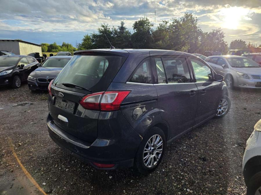 Grey Ford Grand C-MAX 2011 in Ukmerge, with an engine capacity of 1.56 L and mileage of 238 thousand km for 2850 €, photo 9 on AUTOMOTO.COM.LV