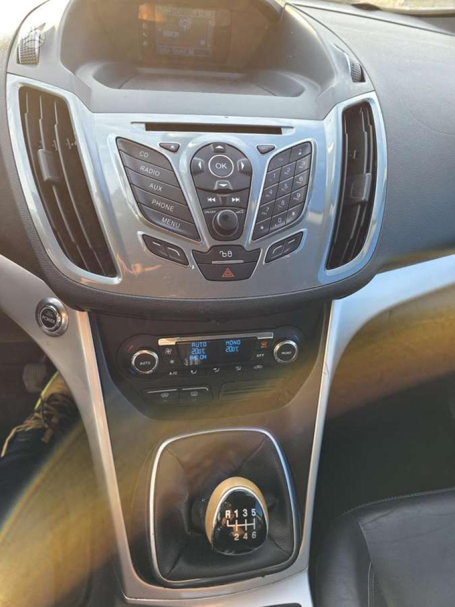 Grey Ford Grand C-MAX 2011 in Ukmerge, with an engine capacity of 1.56 L and mileage of 238 thousand km for 2850 €, photo 17 on AUTOMOTO.COM.LV