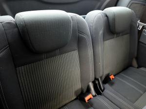 Pelēks Ford Grand C-MAX 2011 Tallina, ar dzinēja tilpumu 1.60 L un nobraukumu 329 tūkst. km par 1899 €, foto 9 vietnē AUTOMOTO.COM.LV