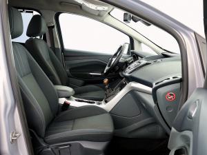 Pelēks Ford Grand C-MAX 2011 Tallina, ar dzinēja tilpumu 1.60 L un nobraukumu 329 tūkst. km par 1899 €, foto 15 vietnē AUTOMOTO.COM.LV