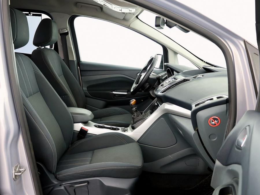 Pelēks Ford Grand C-MAX 2011 Tallina, ar dzinēja tilpumu 1.60 L un nobraukumu 329 tūkst. km par 1899 €, foto 15 vietnē AUTOMOTO.COM.LV