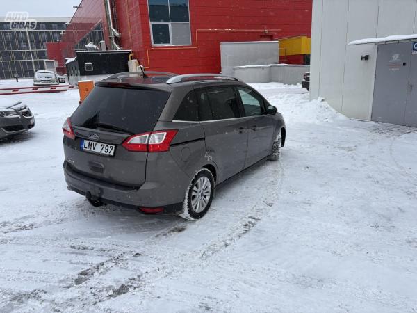 Pelēks Ford Grand C-MAX 2012 Viļņa, ar dzinēja tilpumu 2.00 L un nobraukumu 145 tūkst. km par 4299 €, foto 5 vietnē AUTOMOTO.COM.LV