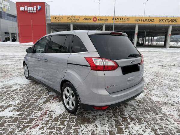 Pelēks Ford Grand C-MAX 2012 Viļņa, ar dzinēja tilpumu 2.00 L un nobraukumu 325 tūkst. km par 3500 €, foto 7 vietnē AUTOMOTO.COM.LV