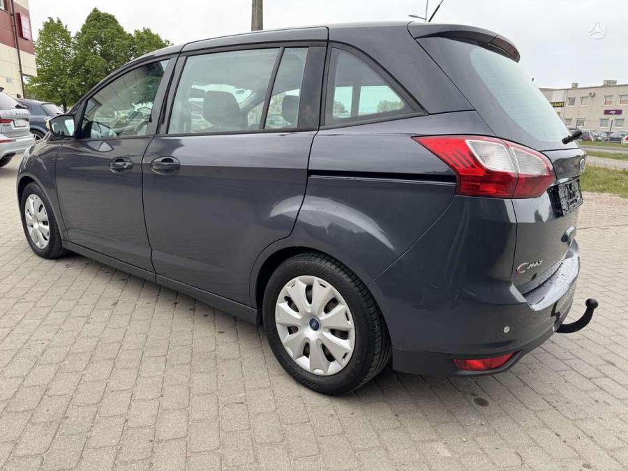 Grey Ford Grand C-MAX 2012 in Kretinga, with an engine capacity of 1.56 L and mileage of 325 thousand km for 2995 €, photo 7 on AUTOMOTO.COM.LV