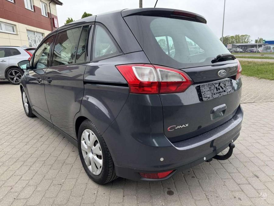 Grey Ford Grand C-MAX 2012 in Kretinga, with an engine capacity of 1.56 L and mileage of 325 thousand km for 2995 €, photo 8 on AUTOMOTO.COM.LV