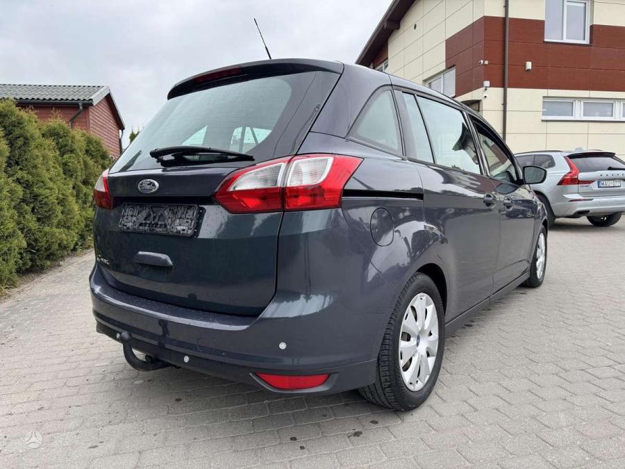 Grey Ford Grand C-MAX 2012 in Kretinga, with an engine capacity of 1.56 L and mileage of 325 thousand km for 2995 €, photo 10 on AUTOMOTO.COM.LV