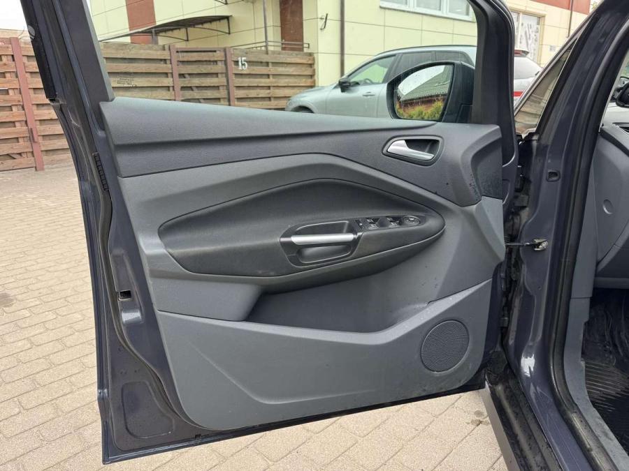 Grey Ford Grand C-MAX 2012 in Kretinga, with an engine capacity of 1.56 L and mileage of 325 thousand km for 2995 €, photo 13 on AUTOMOTO.COM.LV