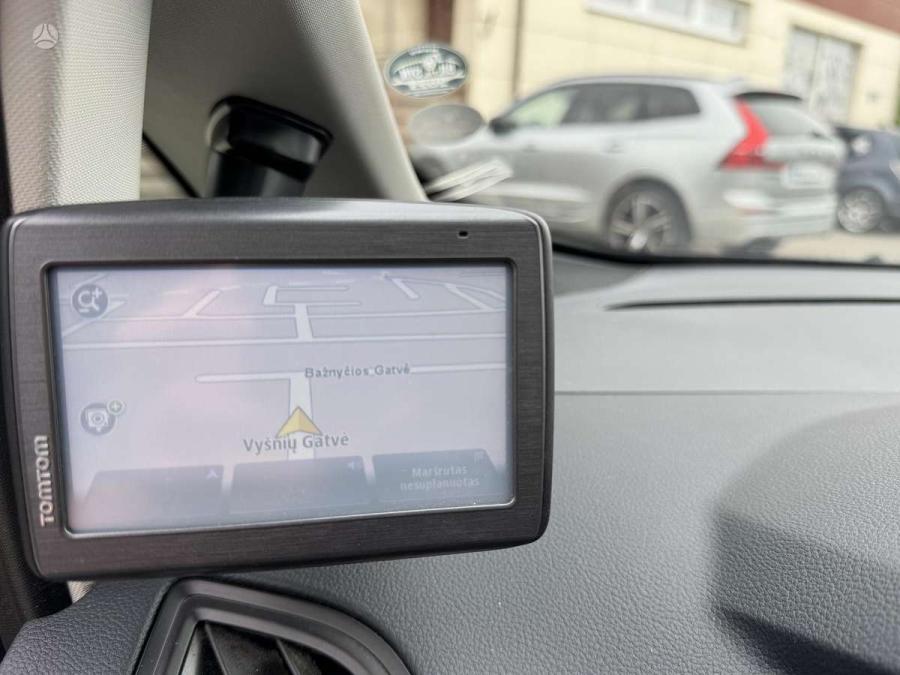 Grey Ford Grand C-MAX 2012 in Kretinga, with an engine capacity of 1.56 L and mileage of 325 thousand km for 2995 €, photo 19 on AUTOMOTO.COM.LV