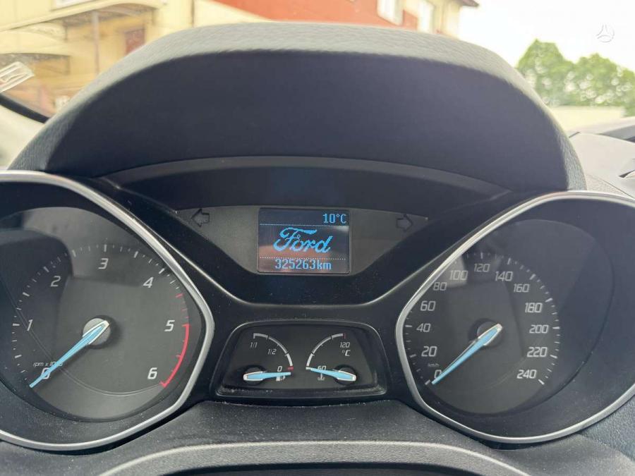 Grey Ford Grand C-MAX 2012 in Kretinga, with an engine capacity of 1.56 L and mileage of 325 thousand km for 2995 €, photo 20 on AUTOMOTO.COM.LV