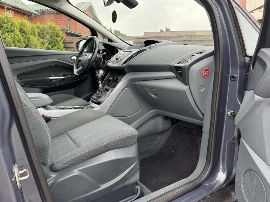 Grey Ford Grand C-MAX 2012 in Kretinga, with an engine capacity of 1.56 L and mileage of 325 thousand km for 2995 €, photo 25 on AUTOMOTO.COM.LV