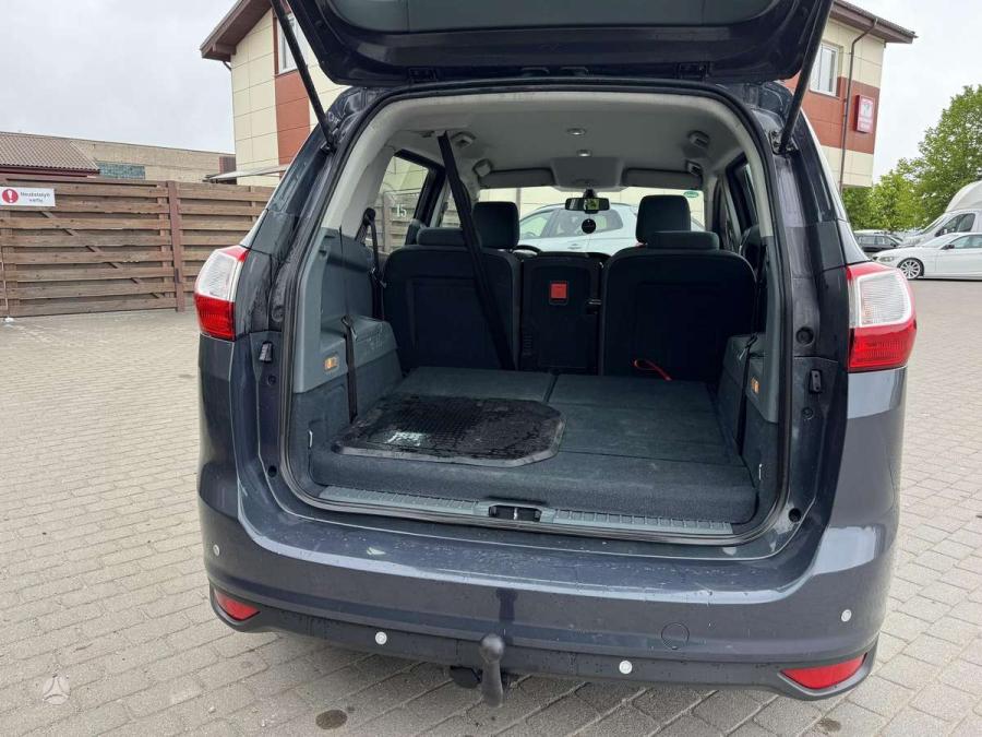 Grey Ford Grand C-MAX 2012 in Kretinga, with an engine capacity of 1.56 L and mileage of 325 thousand km for 2995 €, photo 28 on AUTOMOTO.COM.LV