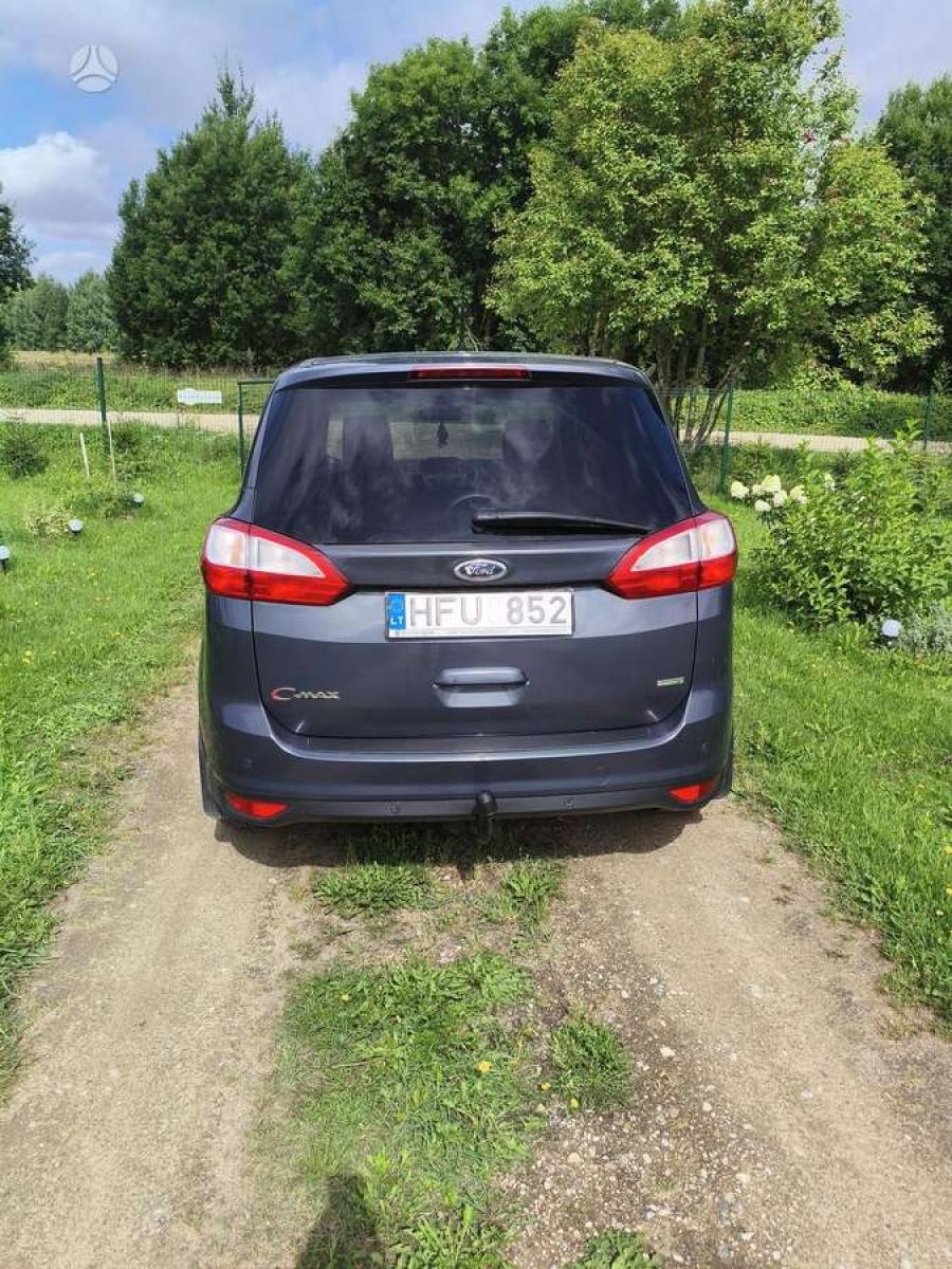 Pelēks Ford Grand C-MAX 2014 Kaišiadorys, ar dzinēja tilpumu 1.00 L un nobraukumu 167 tūkst. km par 4200 €, foto 4 vietnē AUTOMOTO.COM.LV