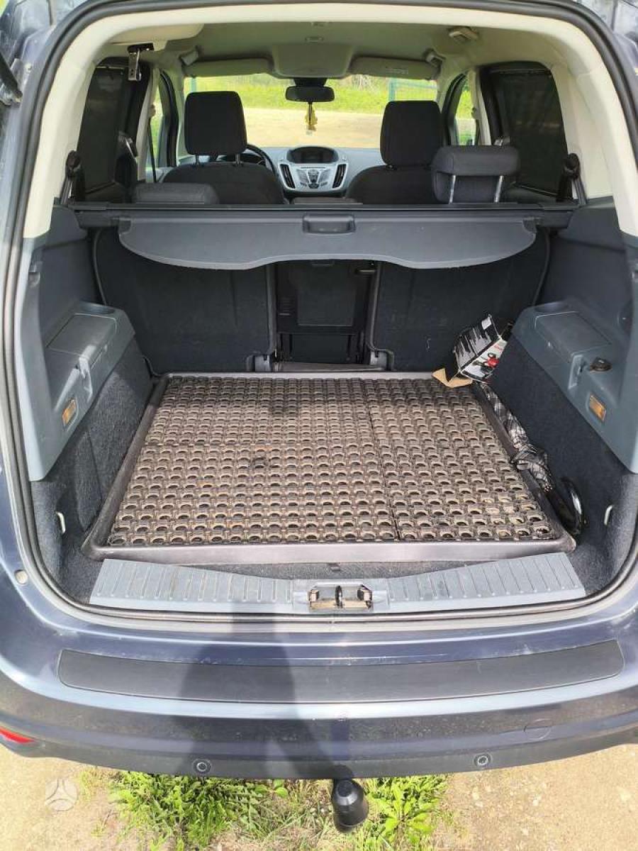 Pelēks Ford Grand C-MAX 2014 Kaišiadorys, ar dzinēja tilpumu 1.00 L un nobraukumu 167 tūkst. km par 4200 €, foto 6 vietnē AUTOMOTO.COM.LV