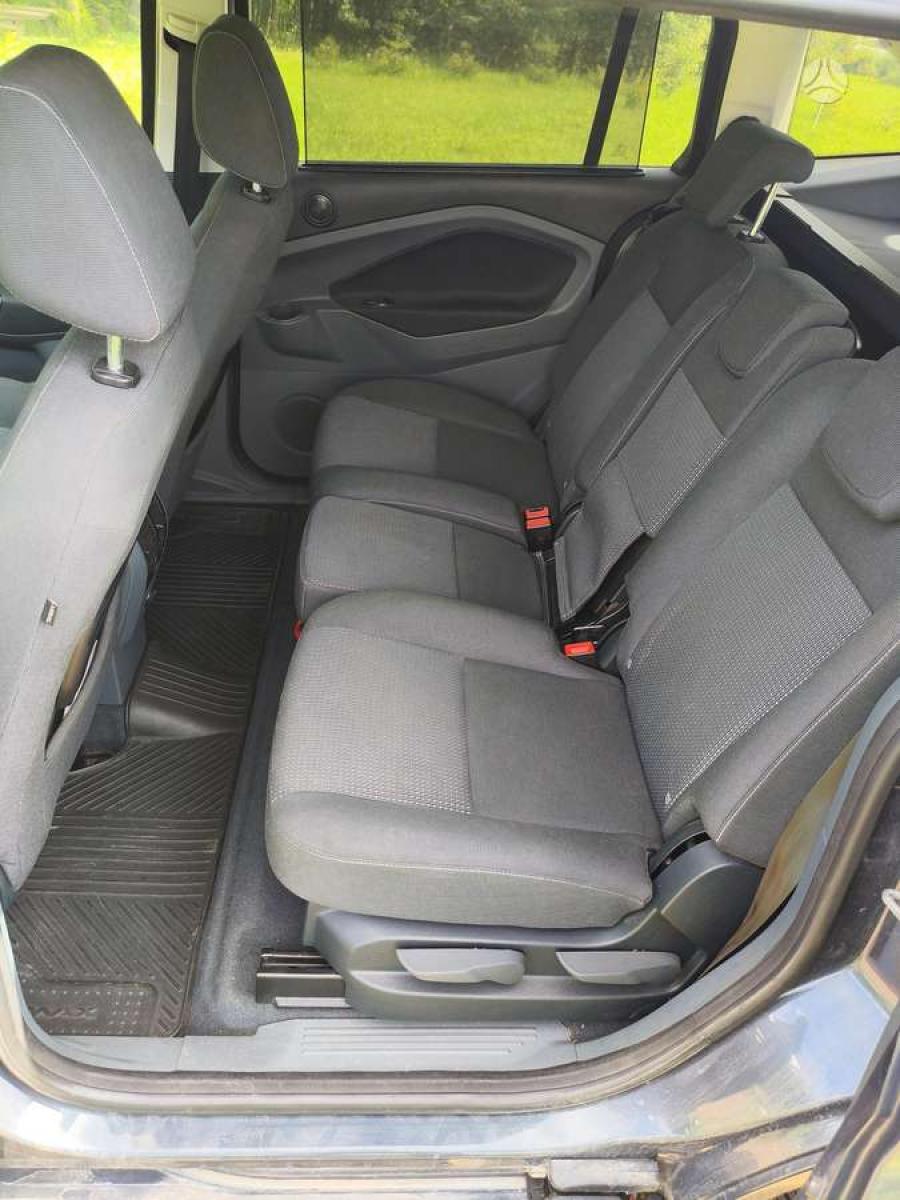 Pelēks Ford Grand C-MAX 2014 Kaišiadorys, ar dzinēja tilpumu 1.00 L un nobraukumu 167 tūkst. km par 4200 €, foto 8 vietnē AUTOMOTO.COM.LV