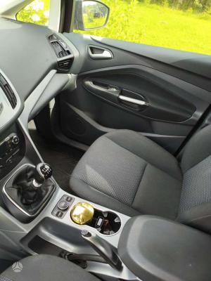 Pelēks Ford Grand C-MAX 2014 Kaišiadorys, ar dzinēja tilpumu 1.00 L un nobraukumu 167 tūkst. km par 4200 €, foto 11 vietnē AUTOMOTO.COM.LV