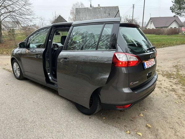 Ford Grand C-MAX 2019 in Alytus, with an engine capacity of 1.50 L and mileage of 267 thousand km for 6750 €, photo 3 on AUTOMOTO.COM.LV
