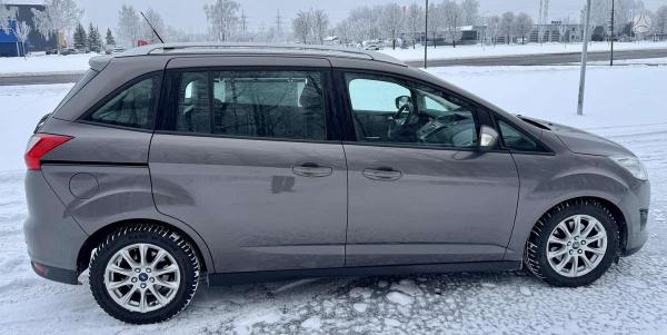 Ford Grand C-MAX 2015 in Kaunas, with an engine capacity of 1.00 L and mileage of 144 thousand km for 4749 €, photo 7 on AUTOMOTO.COM.LV