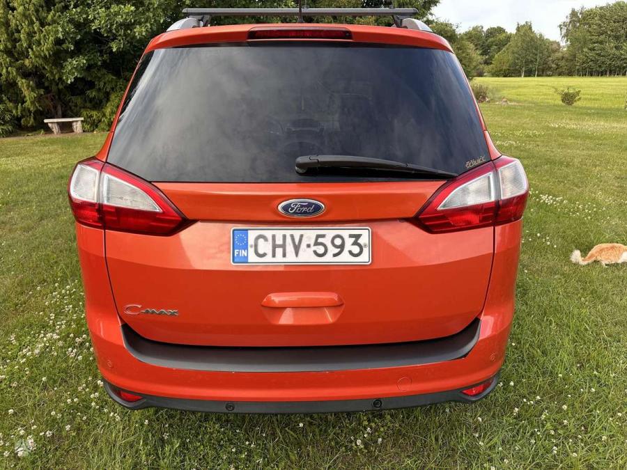 Sarkans Ford Grand C-MAX 2011 Raseiniai, ar dzinēja tilpumu 1.56 L un nobraukumu 259 tūkst. km par 2500 €, foto 8 vietnē AUTOMOTO.COM.LV