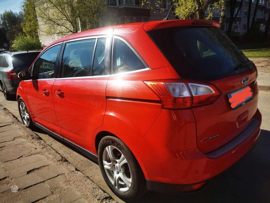 Sarkans Ford Grand C-MAX 2012 Viļņa, ar dzinēja tilpumu 1.60 L un nobraukumu 159 tūkst. km par 4850 €, foto 4 vietnē AUTOMOTO.COM.LV