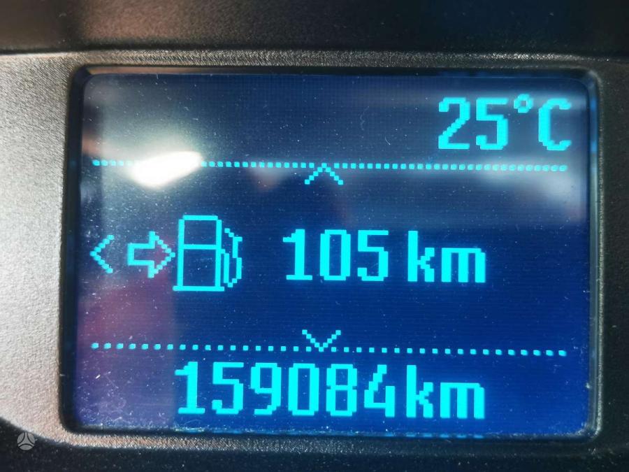 Red Ford Grand C-MAX 2012 in Vilnius, with an engine capacity of 1.60 L and mileage of 159 thousand km for 4850 €, photo 3 on AUTOMOTO.COM.LV