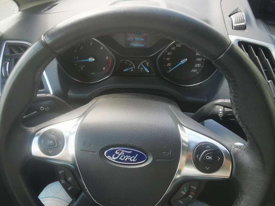 Red Ford Grand C-MAX 2012 in Vilnius, with an engine capacity of 1.60 L and mileage of 159 thousand km for 4850 €, photo 5 on AUTOMOTO.COM.LV