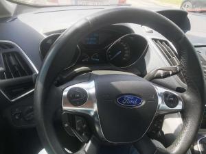 Red Ford Grand C-MAX 2012 in Vilnius, with an engine capacity of 1.60 L and mileage of 159 thousand km for 4850 €, photo 20 on AUTOMOTO.COM.LV