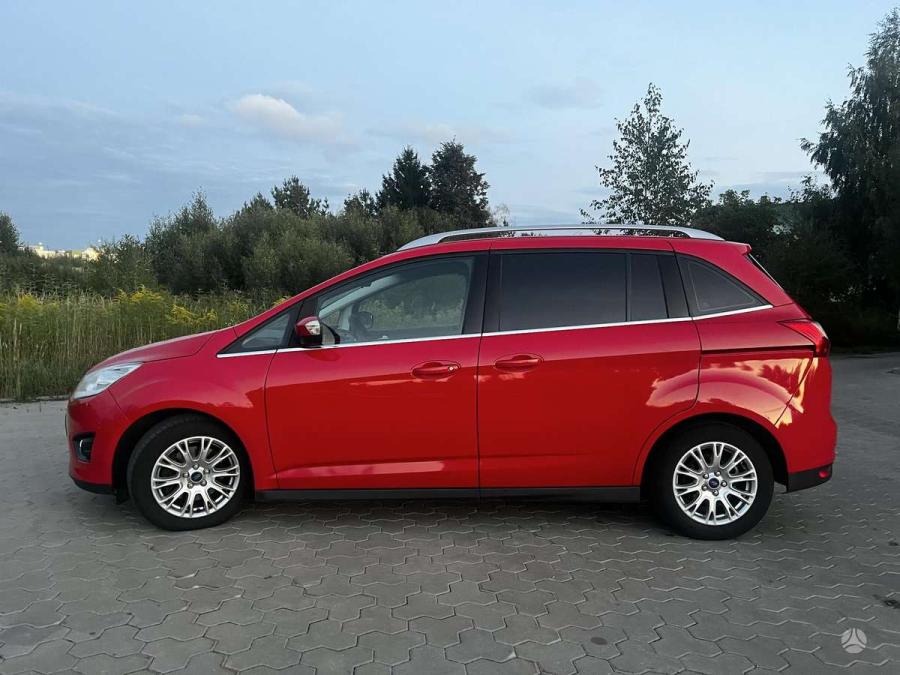 Red Ford Grand C-MAX 2013 in Vilnius, with an engine capacity of 2.00 L and mileage of 205 thousand km for 4999 €, photo 8 on AUTOMOTO.COM.LV