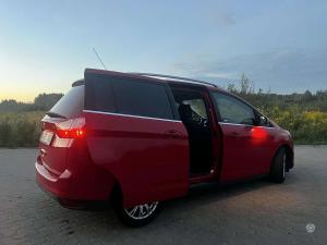 Red Ford Grand C-MAX 2013 in Vilnius, with an engine capacity of 2.00 L and mileage of 205 thousand km for 4999 €, photo 9 on AUTOMOTO.COM.LV