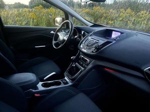 Red Ford Grand C-MAX 2013 in Vilnius, with an engine capacity of 2.00 L and mileage of 205 thousand km for 4999 €, photo 14 on AUTOMOTO.COM.LV