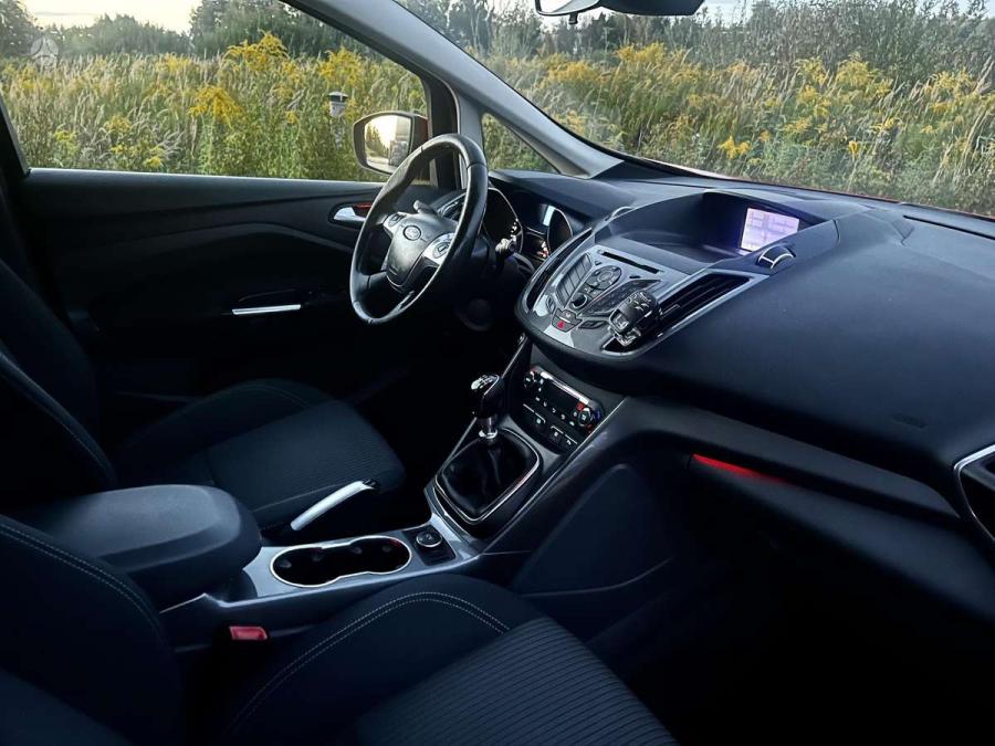 Red Ford Grand C-MAX 2013 in Vilnius, with an engine capacity of 2.00 L and mileage of 205 thousand km for 4999 €, photo 14 on AUTOMOTO.COM.LV