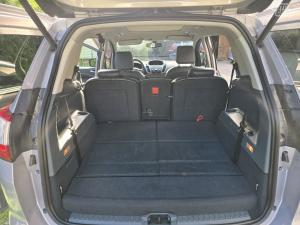 Ford Grand C-MAX 2010 in Vilnius, with an engine capacity of 1.60 L and mileage of 254 thousand km for 4499 €, photo 14 on AUTOMOTO.COM.LV