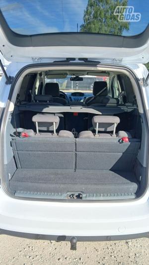 White Ford Grand C-MAX 2011 in Radviliskis, with an engine capacity of 2.00 L and mileage of 256 thousand km for 3950 €, photo 12 on AUTOMOTO.COM.LV