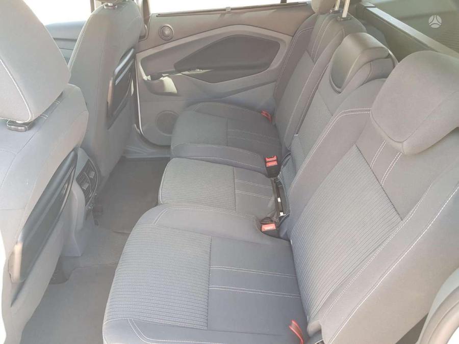 Balts Ford Grand C-MAX 2011 Šauļi, ar dzinēja tilpumu 1.56 L un nobraukumu 227 tūkst. km par 3950 €, foto 10 vietnē AUTOMOTO.COM.LV