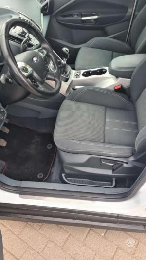 Balts Ford Grand C-MAX 2011 Šauļi, ar dzinēja tilpumu 1.56 L un nobraukumu 295 tūkst. km par 3750 €, foto 9 vietnē AUTOMOTO.COM.LV