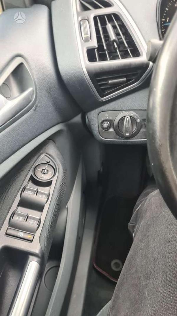 Balts Ford Grand C-MAX 2011 Šauļi, ar dzinēja tilpumu 1.56 L un nobraukumu 295 tūkst. km par 3750 €, foto 10 vietnē AUTOMOTO.COM.LV